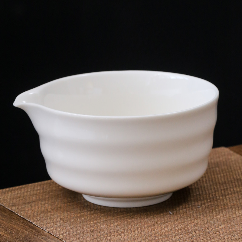 Best Handmade Ceramic Matcha Mixing Bowl With Spout